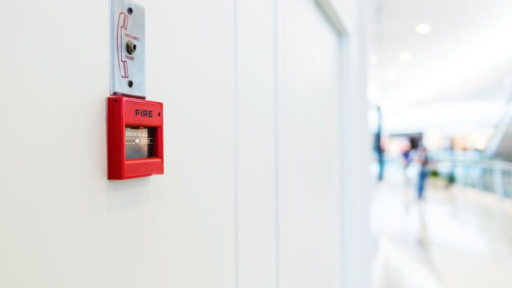 The Importance of Interconnected Hardwired Smoke Alarms for Fire Safety